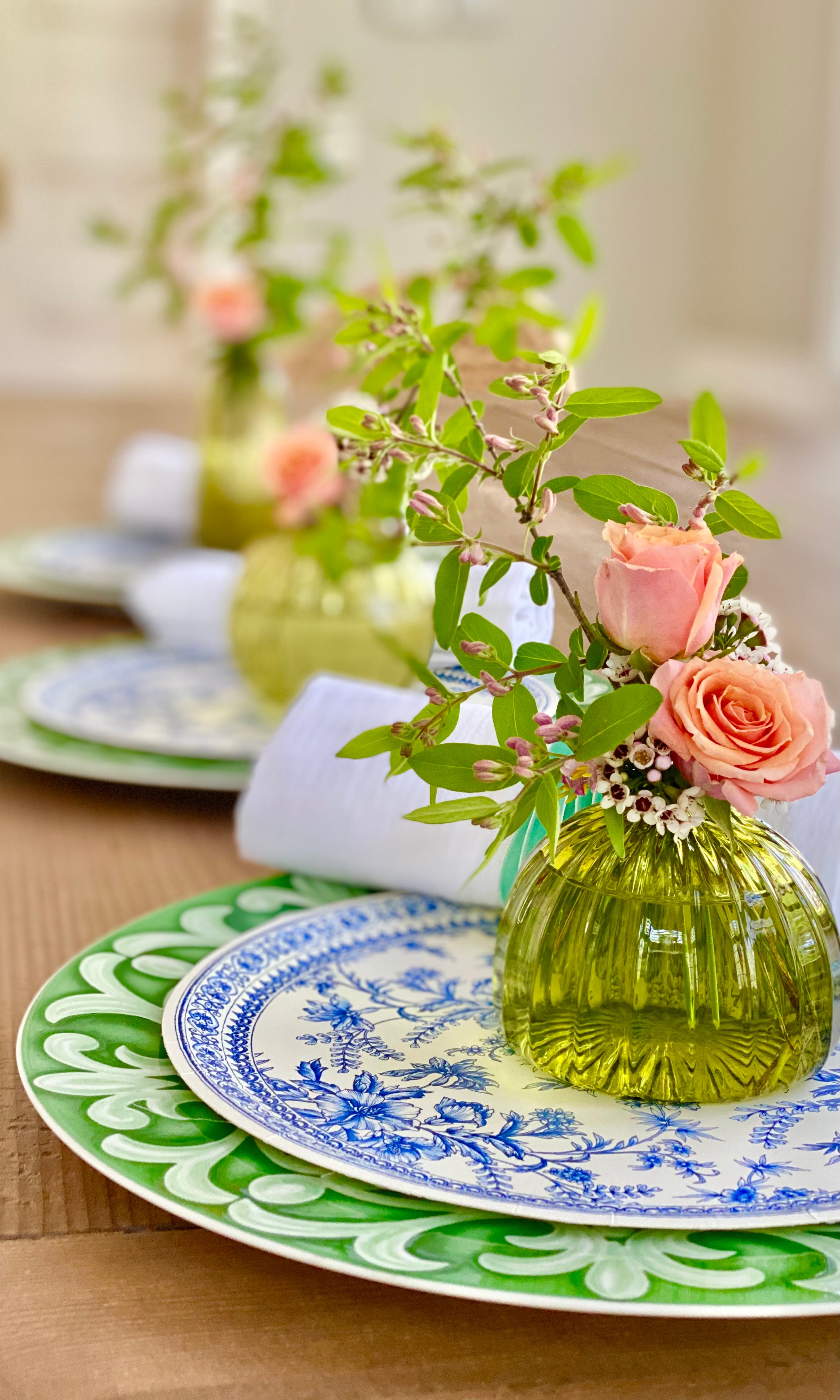 Toile Paper Dinner Plates in Blue by Coterie – DOVECOTE | Artistry at Home